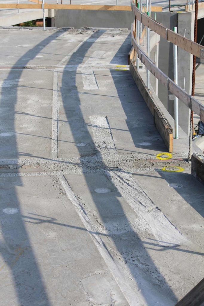 Cast-in edge reinforcement - Abeo